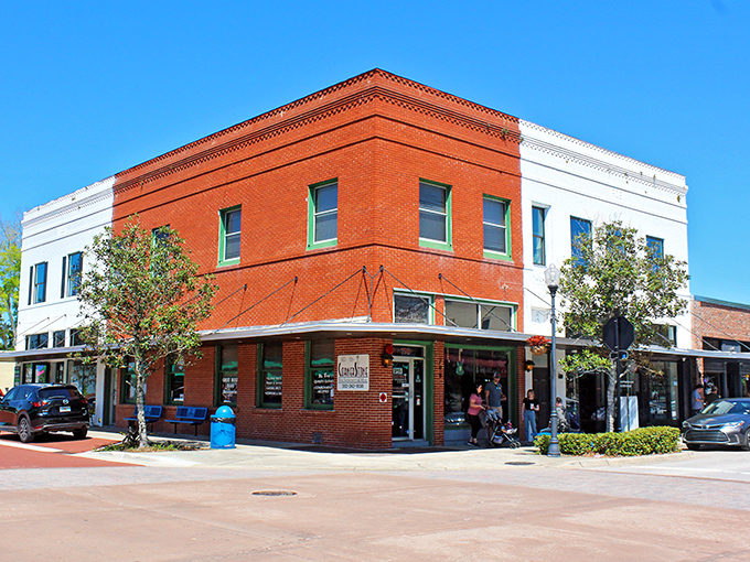 Rolling hills in Clermont? You bet! Florida's topographical rebel breaks all the pancake-state stereotypes with its undulating landscape and suburban charm.