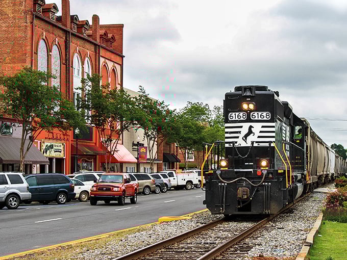 Where small-town charm meets railroad history. Commerce's main street invites you to slow down and savor a pace of life that feels refreshingly nostalgic.