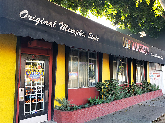 The sunshine-yellow exterior of JR's isn't just a building—it's a beacon of hope for barbecue pilgrims seeking smoky salvation in Culver City.