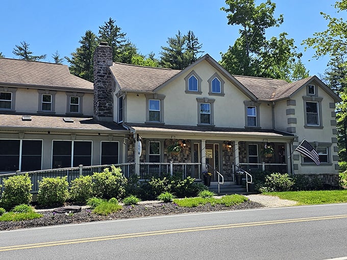 A stately country manor turned culinary destination. The Frogtown Chophouse's stone-accented exterior promises the kind of meal worth writing home about. 