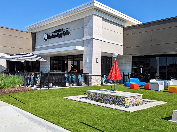 The gleaming exterior of Another Broken Egg Cafe stands out in Prairie Village like a beacon calling breakfast enthusiasts home.