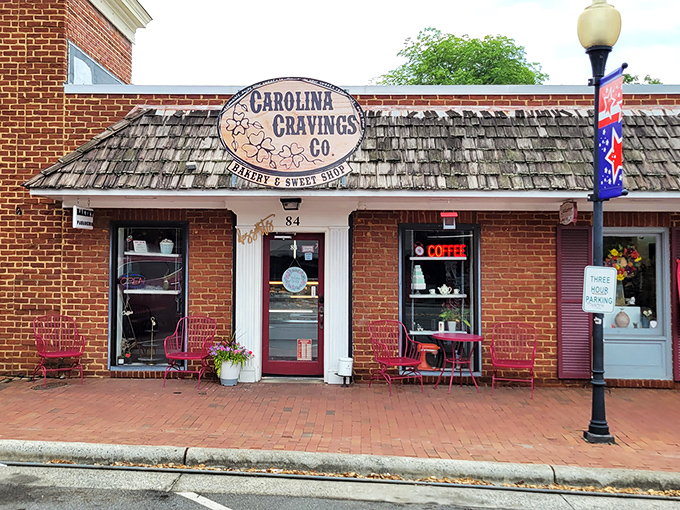 The unassuming brick fa&ccedil;ade of Carolina Cravings hides a world of sweetness within. Like finding a treasure chest disguised as an ordinary box.