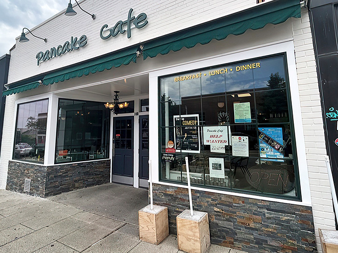 The charming white brick exterior with its distinctive green awning beckons breakfast enthusiasts like a pancake lighthouse on Ridgewood's main drag. 