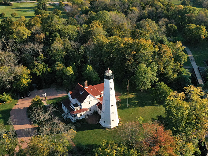 When architecture meets poetry, you get this stunning white tower that makes every other building jealous of its timeless elegance.
