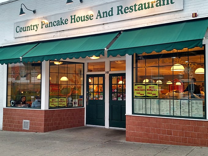 The charming white brick exterior with its distinctive green awning beckons breakfast enthusiasts like a pancake lighthouse on Ridgewood's main drag. 