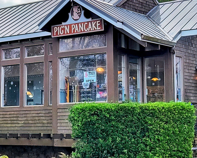 The quintessential Oregon coast welcome! Pig 'N Pancake's rustic timber exterior promises comfort food salvation after a brisk morning beach walk.