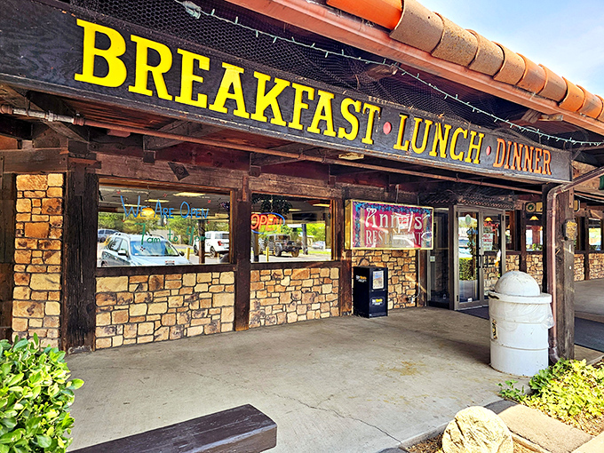 Anna's iconic green-roofed entrance beckons hungry travelers like a breakfast lighthouse on the shores of suburban Murray. The stone fa&ccedil;ade promises comfort within.