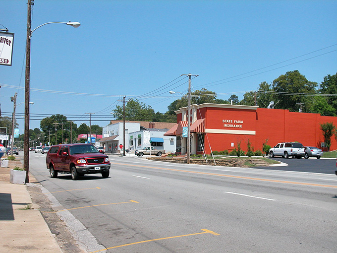 Main Street simplicity at its finest. Heber Springs offers that increasingly rare commodity: a downtown where you can actually find parking.