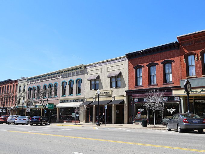 Medina's historic downtown looks like it was plucked from a Norman Rockwell painting, with that eye-catching red building stealing the show like the main character it knows it is.