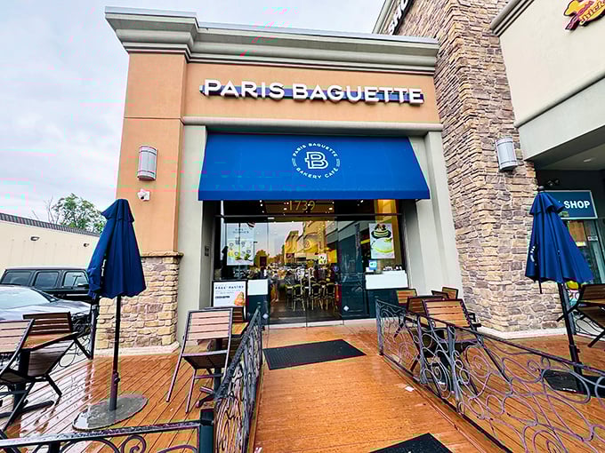 The Edison outpost of Paris Baguette beckons with its distinctive blue awnings and stone facade &ndash; like a modern French caf&eacute; that somehow landed in a New Jersey strip mall.