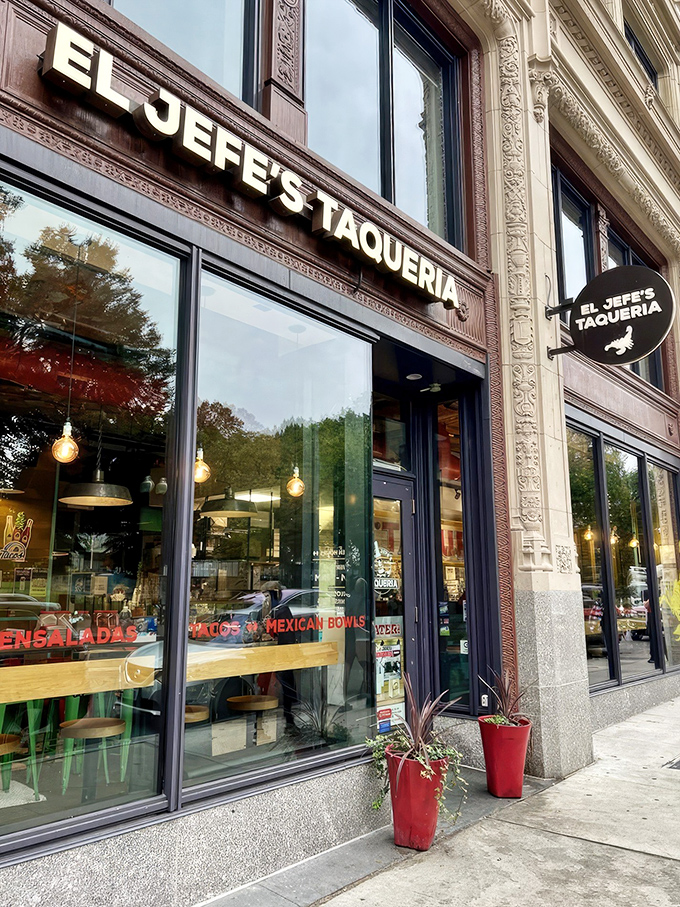 The historic fa&ccedil;ade of El Jefe's Taqueria on Boylston Street beckons hungry passersby with promises of Mexican delights just steps from Boston Common.