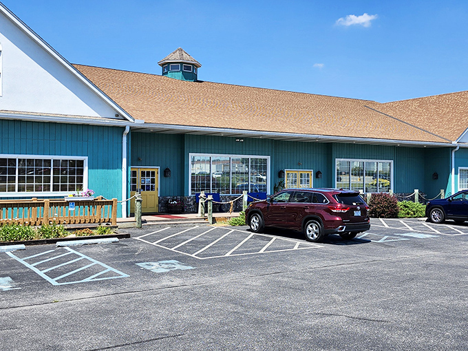 The turquoise exterior of Bay City stands like a coastal mirage in Pennsylvania, promising seafood treasures within its unassuming walls.