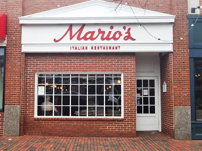 The classic red script against brick practically whispers, "Come inside for comfort food that'll make your Italian grandmother proud."