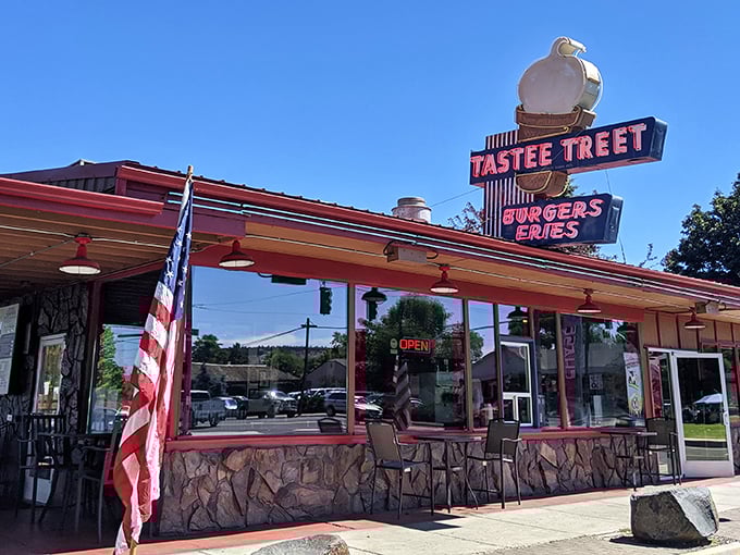 That iconic ice cream cone sign has been beckoning hungry travelers to Prineville for decades. Some landmarks don't need neon to shine.