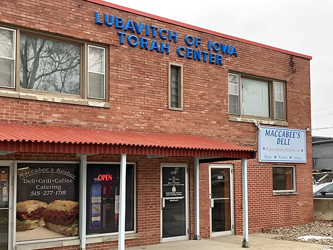 The unassuming brick exterior of Maccabee's Kosher Deli houses culinary treasures that would make any New Yorker feel right at home in the heart of Des Moines.