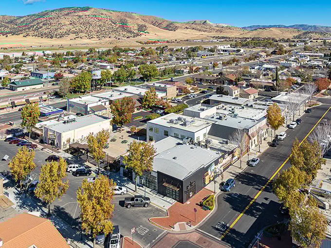 Tehachapi's panoramic vista looks like California decided to give everyone an affordable front-row seat to nature's greatest show.