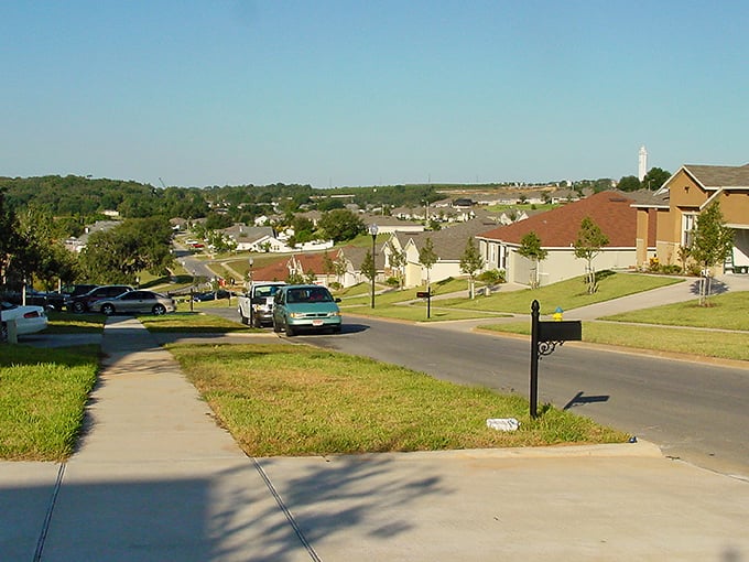 Clermont's residential neighborhoods showcase Florida's surprising topography&mdash;actual hills that make Midwesterners feel right at home while giving local cyclists quite the workout.