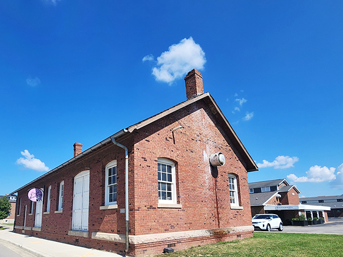 History with a side of breakfast! This charming brick building at Fort Ben has transformed from military quarters to culinary quarters.