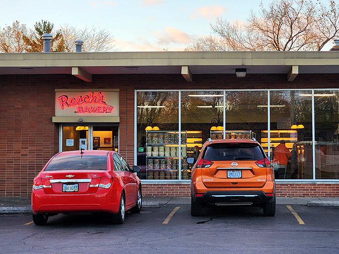 The unassuming brick fortress of Resch's Bakery stands guard on East Livingston Avenue, where Columbus residents have been making pilgrimages for generations.
