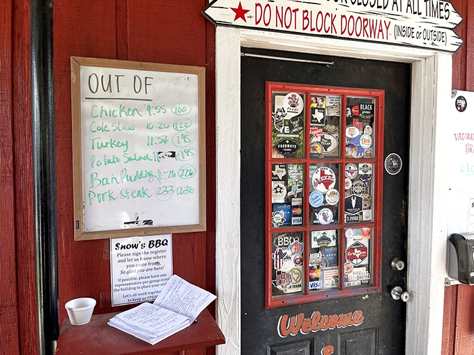 The unassuming exterior of Snow's BBQ stands like a barbecue beacon in tiny Lexington, where meat pilgrims gather before dawn every Saturday.