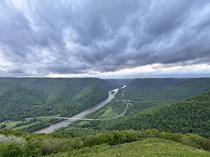 Mother Nature showing off her topography skills. The Susquehanna River cuts through Pennsylvania's mountains like a silver ribbon on a verdant gift.