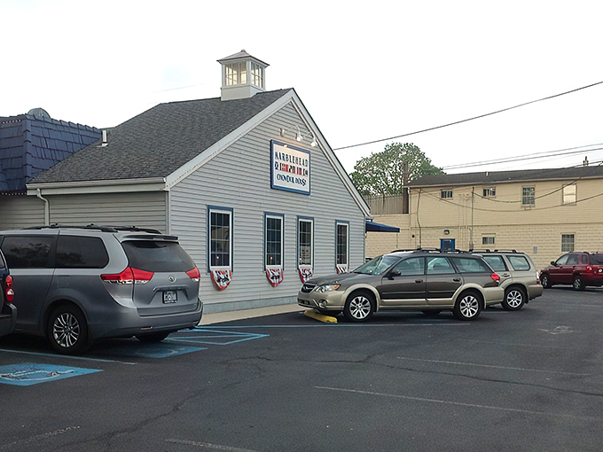 The distinctive red-sided Marblehead Chowder House looks like it was teleported straight from a New England fishing village to Pennsylvania soil.