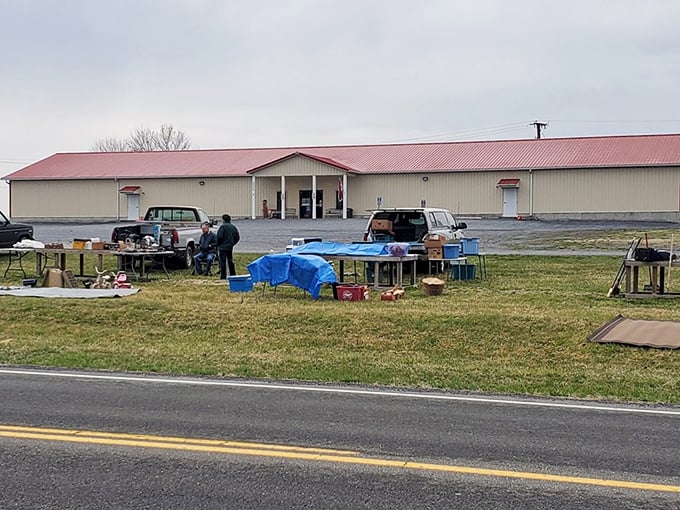 The unmistakable roadside welcome to treasure-hunting paradise. That couch might just be someone's next great conversation piece!