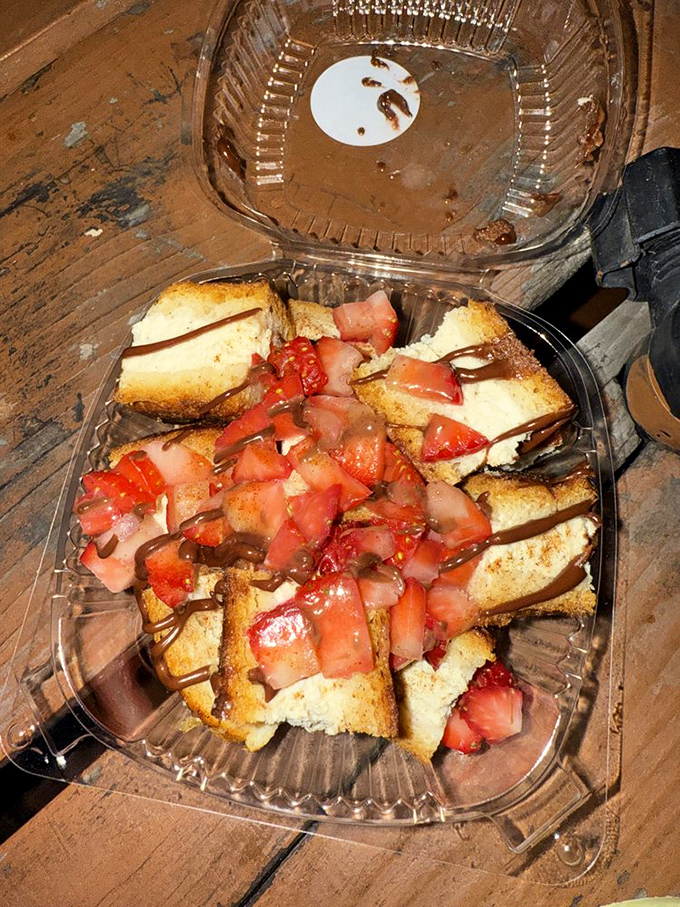 Dessert reimagined! These churro cheesecake bites prove that sometimes the best things come in small, sugar-dusted packages.