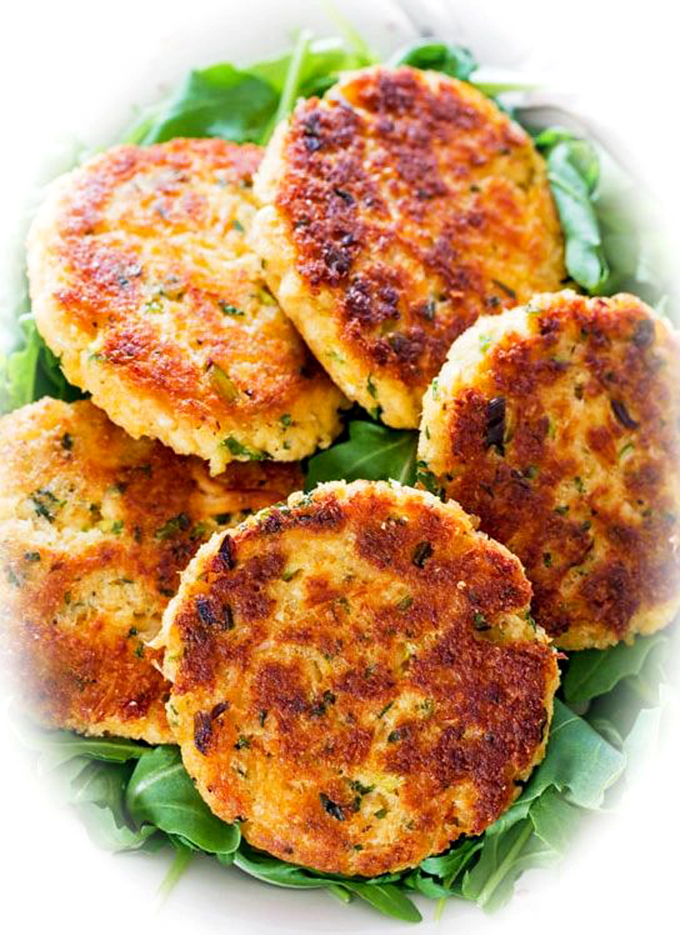 These golden crab cakes aren't just food; they're edible ambassadors representing the best of Virginia's seafood tradition with British cooking techniques.