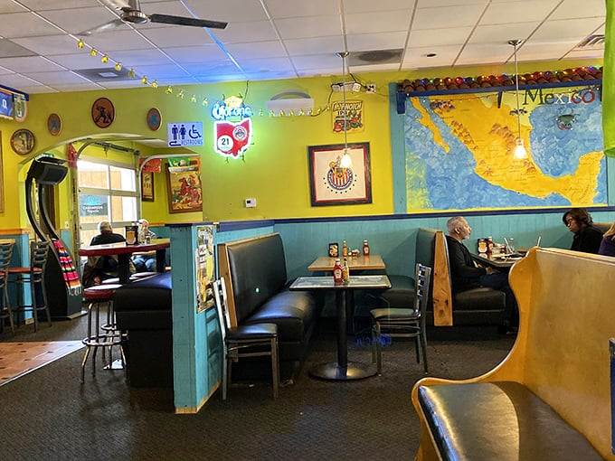 Where strangers become amigos over shared love of authentic flavors. The neon Ohio sign reminds you where you are&mdash;geographically, at least.