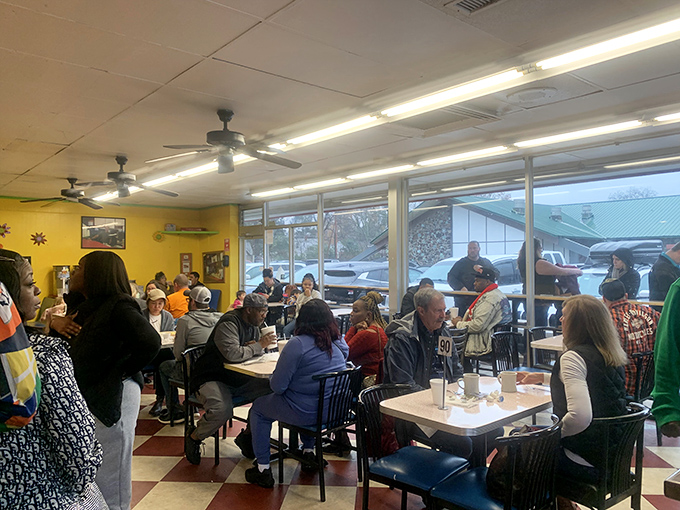 Weekend warriors and breakfast veterans unite in this temple of morning meals, where patience in line is rewarded with plates of perfection.