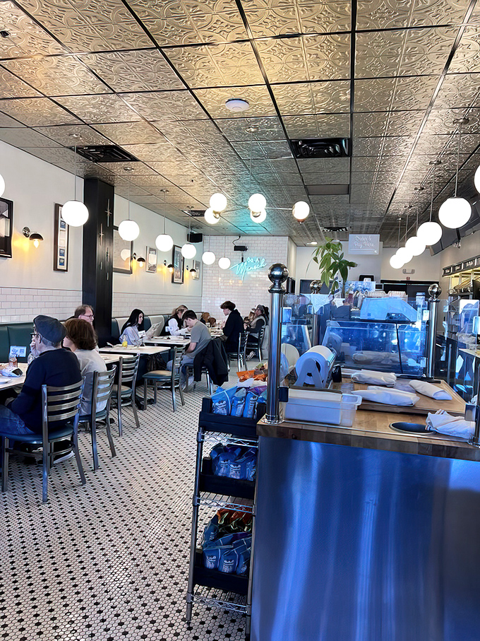 Not just a meal, but a community. The Borscht Belt isn't merely feeding stomachs; it's nourishing the neighborhood one sandwich at a time.