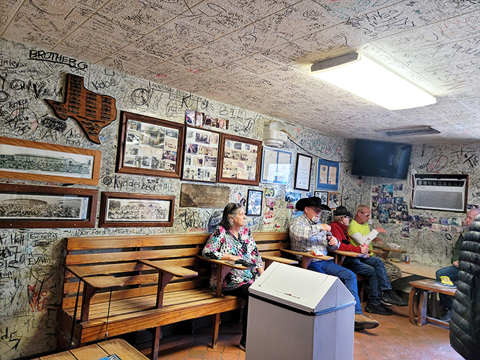 The regulars know the drill: come early, grab a bench, and prepare for burger bliss while surrounded by decades of diner history.