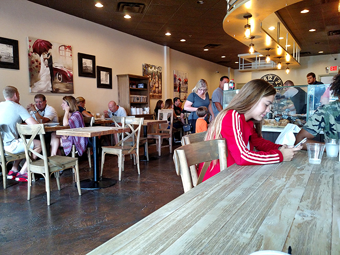 The happiest place in Port Orange isn't a theme park&mdash;it's this dining room filled with people making good life decisions before noon.
