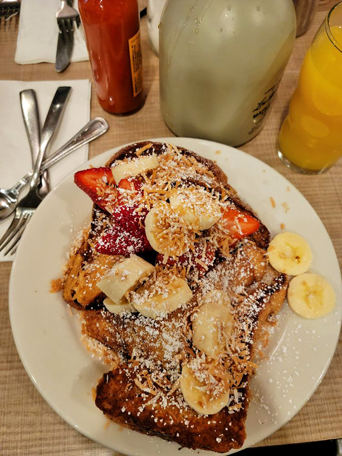 French toast that's dressed for success with fresh fruit and a snowfall of powdered sugar. Breakfast or dessert? The line deliciously blurs. 