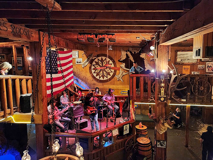 Live music adds the perfect soundtrack to your meal, creating memories that last long after dessert. 