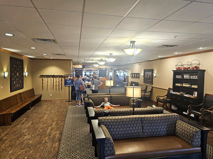 The waiting area at Der Dutchman isn't just a place to anticipate great food – it's where hunger builds and conversations begin, all under soft, welcoming lights.