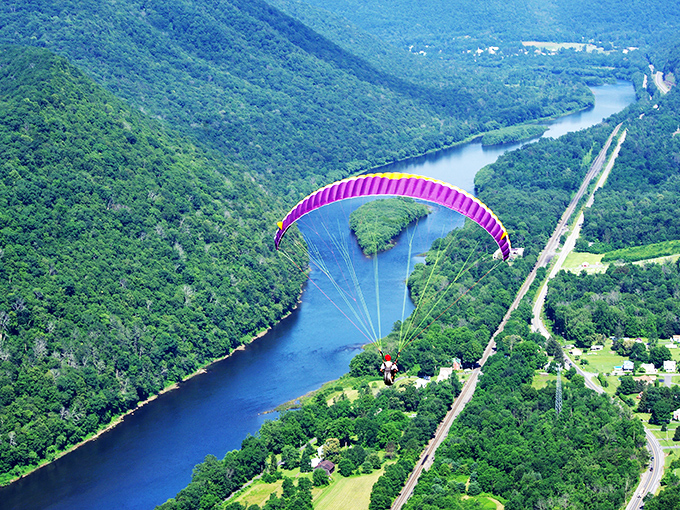 The ultimate Pennsylvania thrill ride. This paraglider trades earthbound troubles for a bird's-eye view that makes problems seem appropriately tiny.