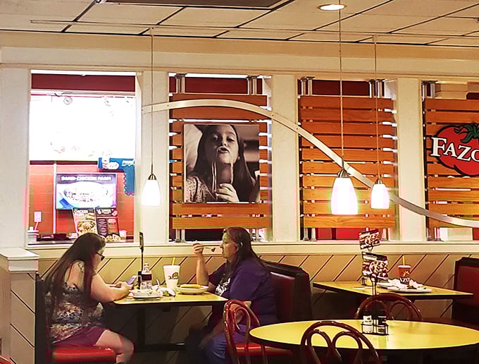 Everyday moments of connection happen over pasta and breadsticks, where conversations flow as freely as the refills on those famous garlic-buttered wands.