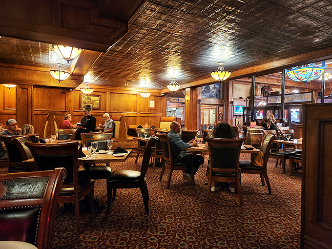 Where strangers become friends over shared appreciation of exceptional food. The buzz of conversation is the perfect soundtrack to your meal. 