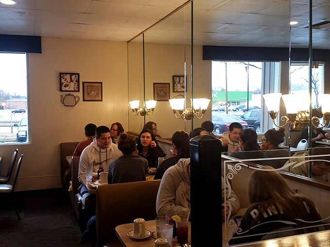 A dining room filled with people who understand that great breakfast is worth getting out of bed for, even on a Wisconsin winter morning.