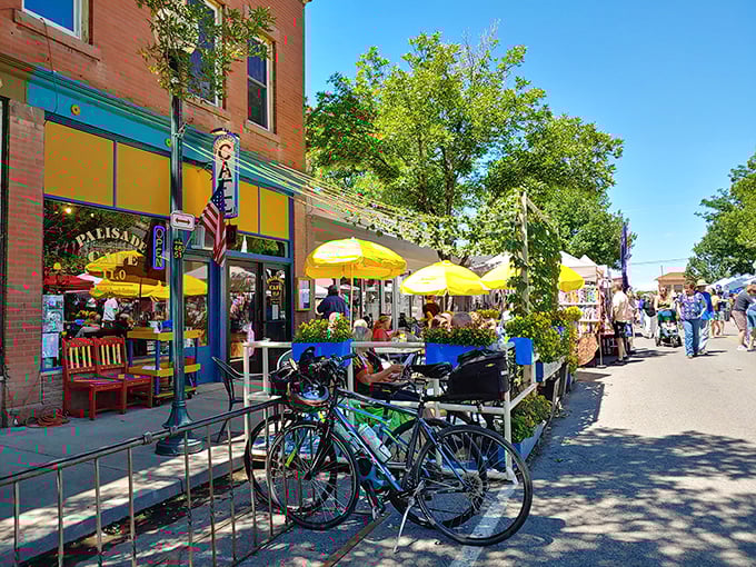 Bicycles parked outside Palisade Cafe suggest the perfect small-town transportation for vineyard-hopping and calorie-burning between peach cobblers.