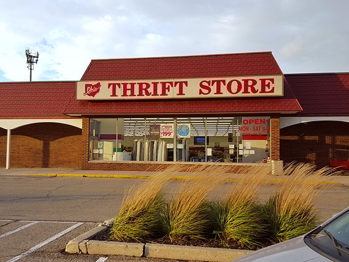 Red roof, green savings! This sprawling storefront promises a treasure hunt that could take hours&mdash;and that's half the fun!
