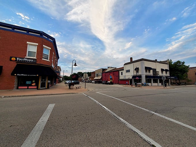 Spring Green's main street has that timeless quality that makes you want to park the car and explore on foot. No GPS needed!