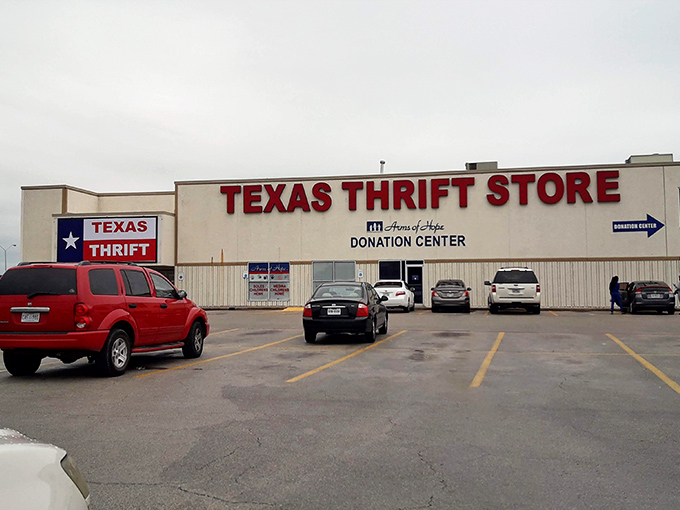 Texas Thrift Arlington's sprawling white building is like a blank canvas&mdash;just waiting for you to fill it with colorful thrifting victories.