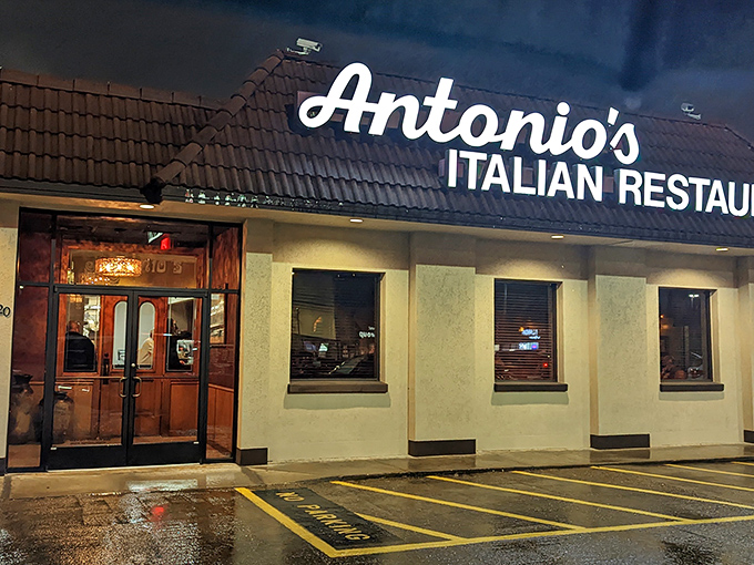 Antonio's Flying Pizza: "Daylight reveals the timeless charm of a Houston classic. Some restaurants don't need trends to stay relevant!" 