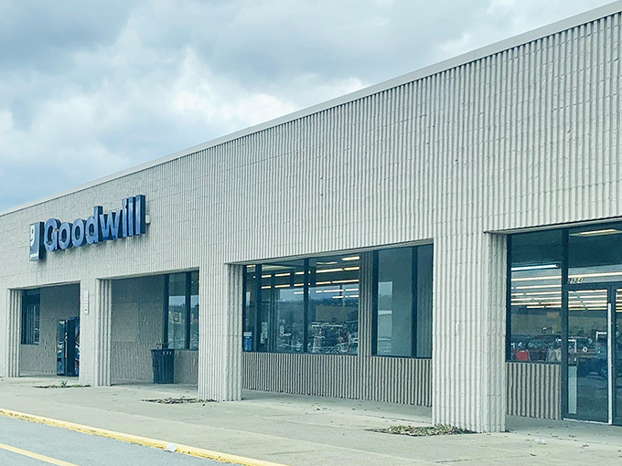Clean lines and clean conscience&mdash;this Goodwill location turns your shopping dollars into community support. Now that's good karma!
