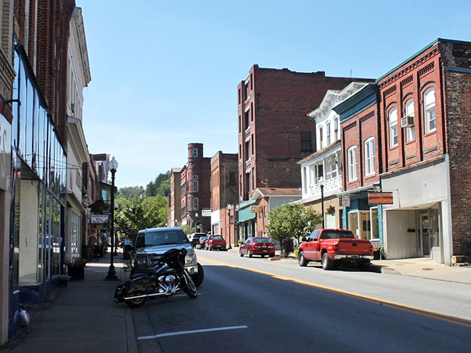 The kind of street where you expect to find the best homemade pie and friendliest shopkeepers. Grafton's downtown is small-town America at its finest.