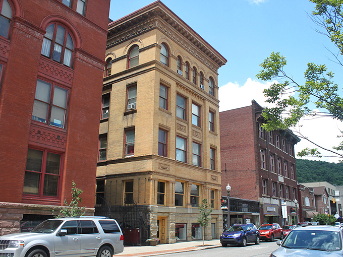 The impressive courthouse of Oil City watches over a town where your housing budget goes further and quality healthcare isn't far away. 