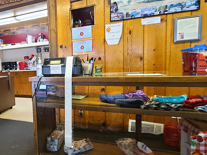 The beating heart of mountain hospitality. Behind this counter, coffee flows and order tickets transform into edible masterpieces.